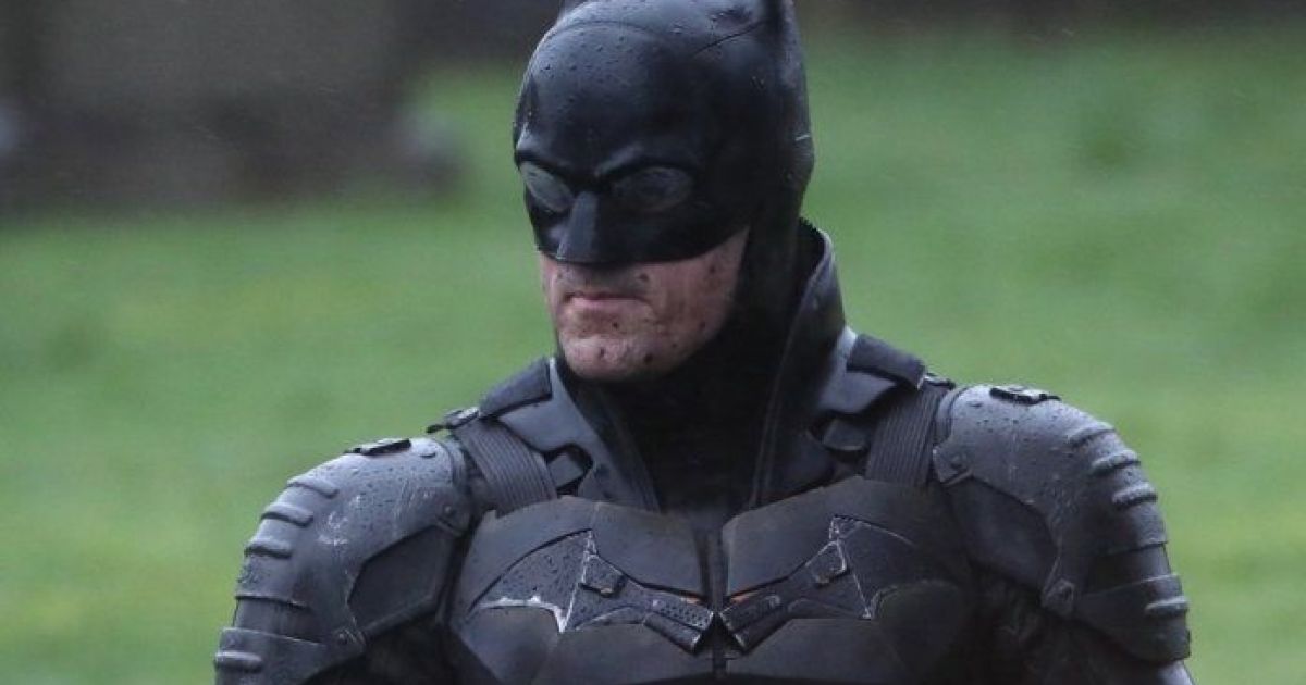 The Batman Set Photo Reveals The Full Costume And Bat-bike
