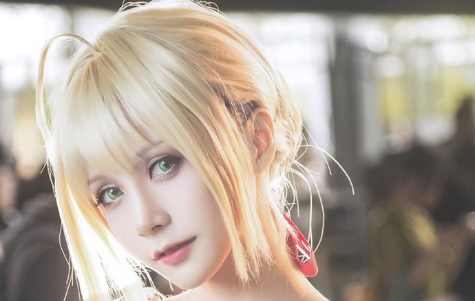 Stunning Saber Cosplay