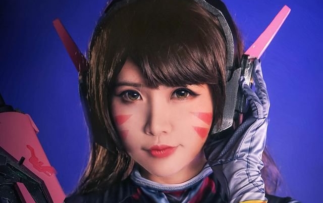 D.Va Cosplay In Overwatch