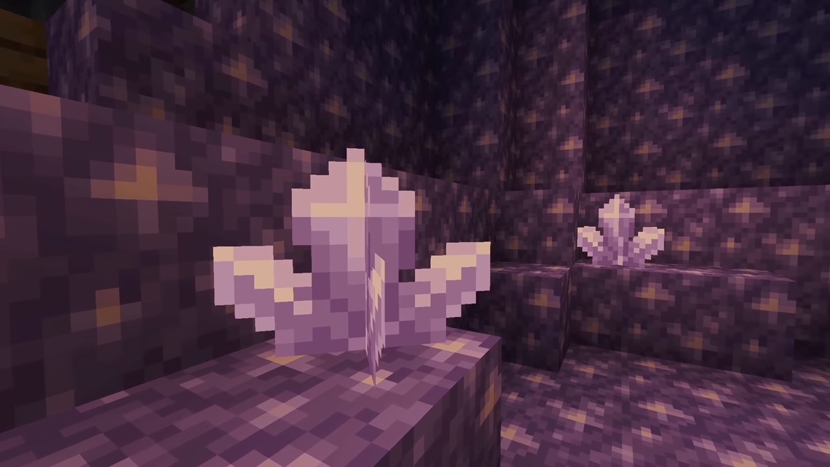How To Grow And Use Amethyst Shards In Minecraft 2025