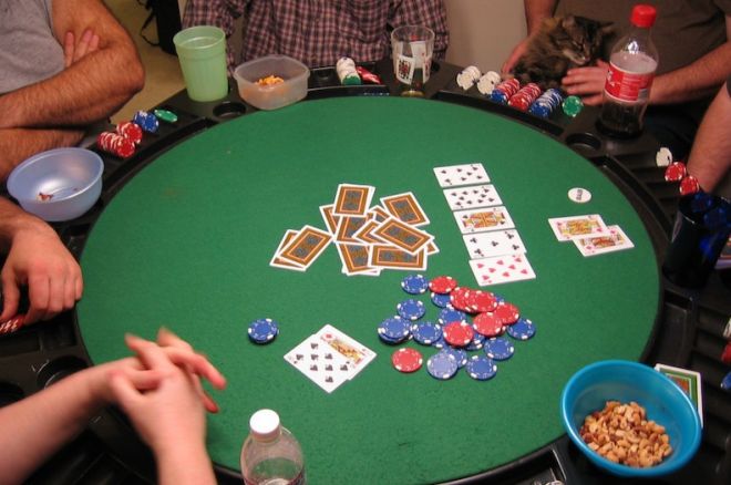 How to Adapt Traditional Poker Strategies for Online Games