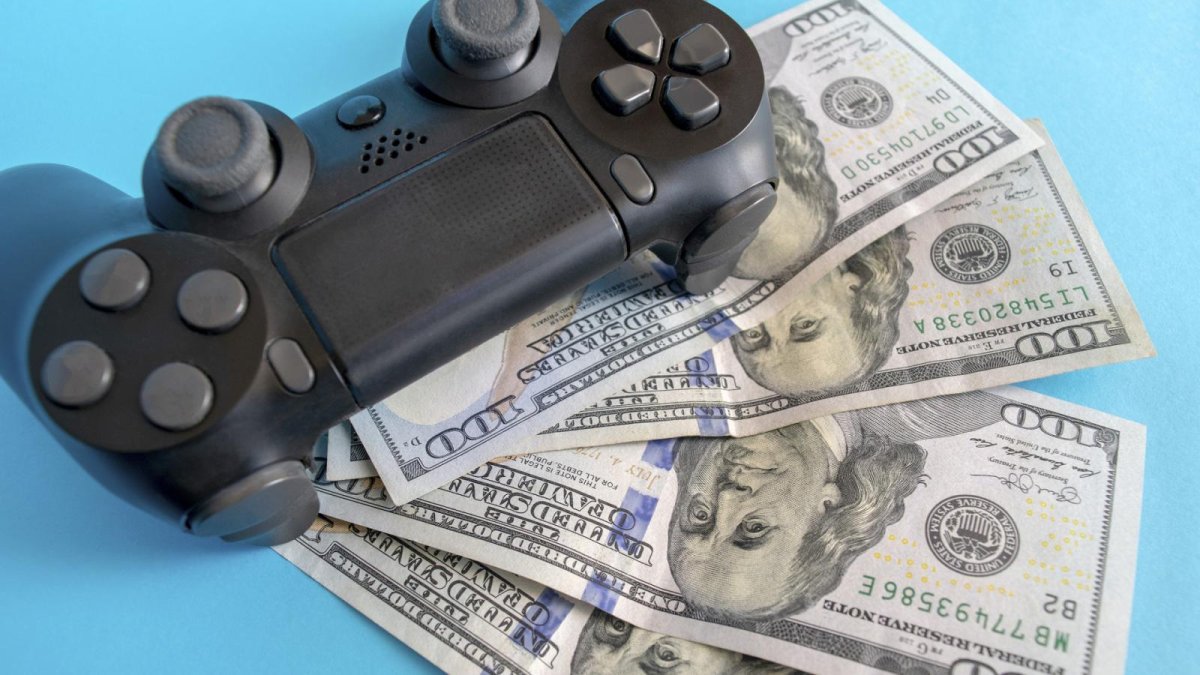 Level Up Your Earnings: 7 Gaming Strategies for Maximizing Savings