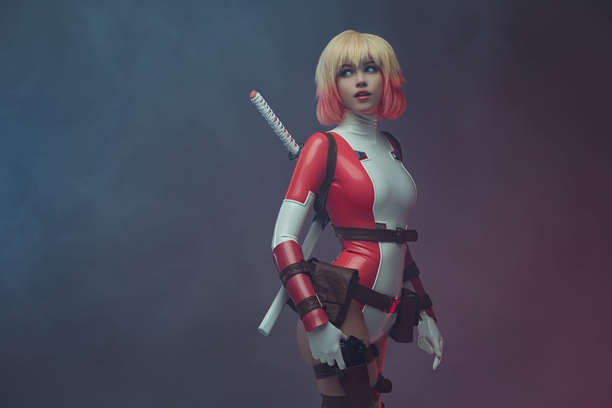 Gwenpool (Marvel) by Shirogane_sama