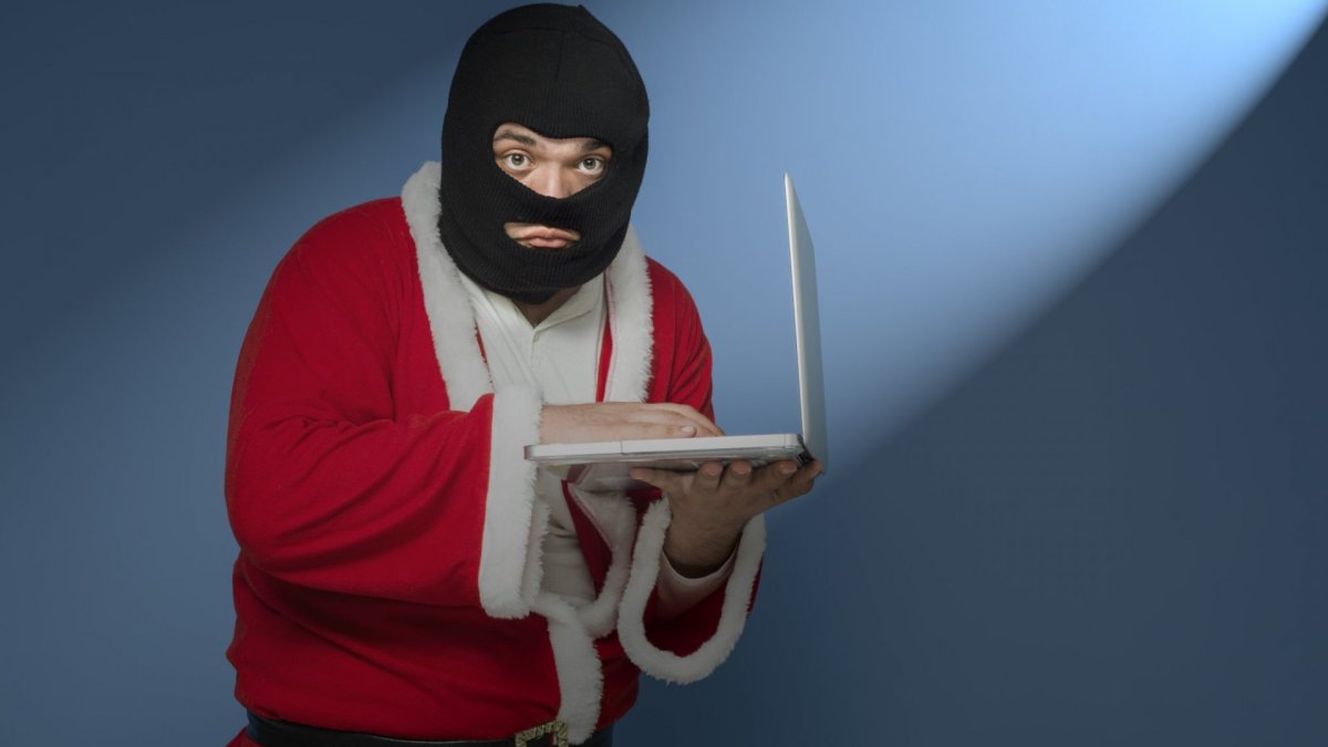 5 Common Holiday Scams and How to Spot Them | Gurugamer.com