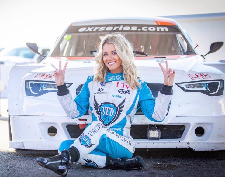 The Rose On The Race Track, Lindsay Brewer, Makes Your Heart Race