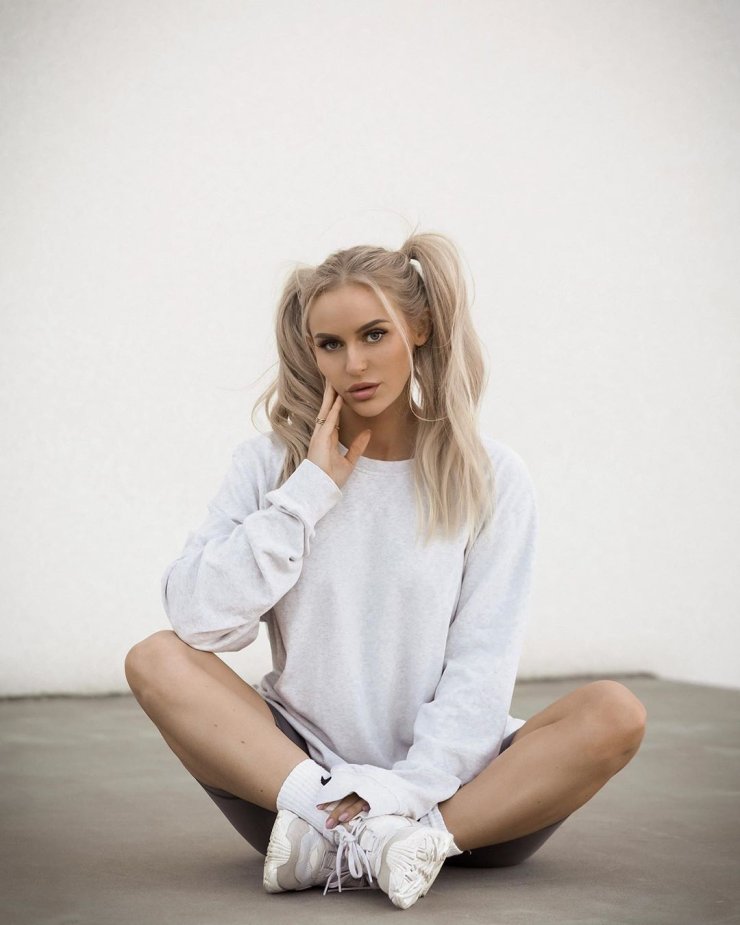 Anna Nystrom Steals Your Heart With These Bewitching Looks