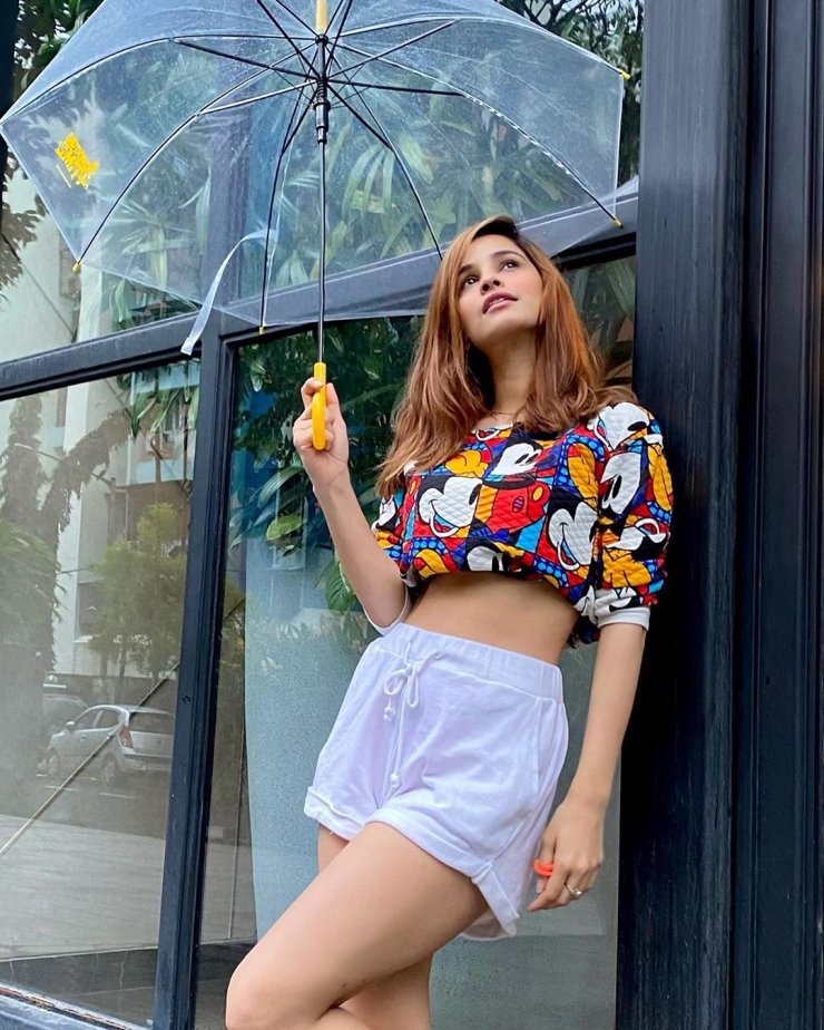 Beautiful Pictures Of Chetna Pande Will Make Your Heart Race