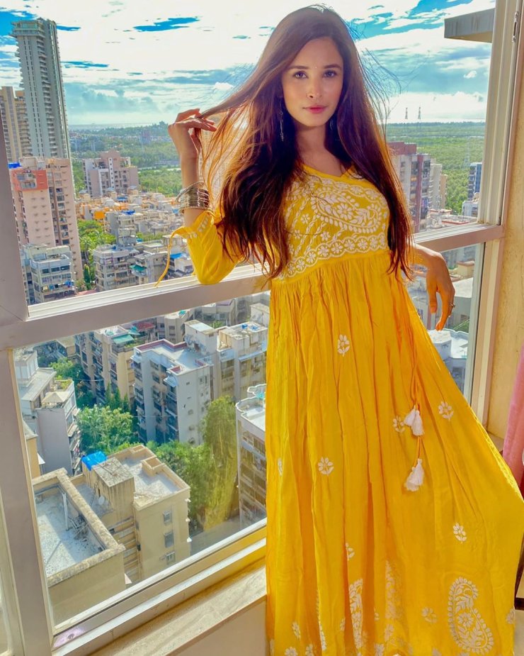 Beautiful Pictures Of Chetna Pande Will Make Your Heart Race