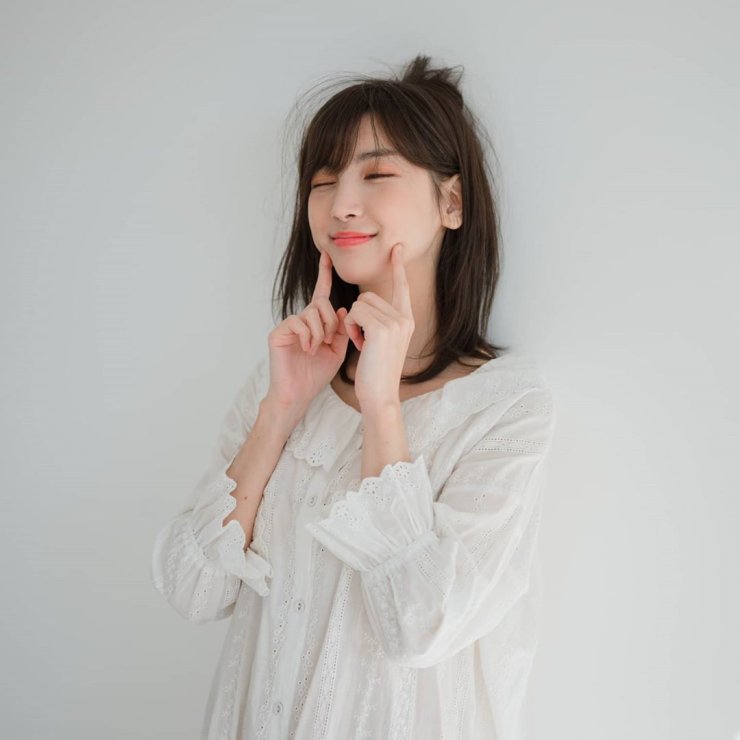 Hot YouTuber Leezy Admitted That Sexy Looks Made Her Famous